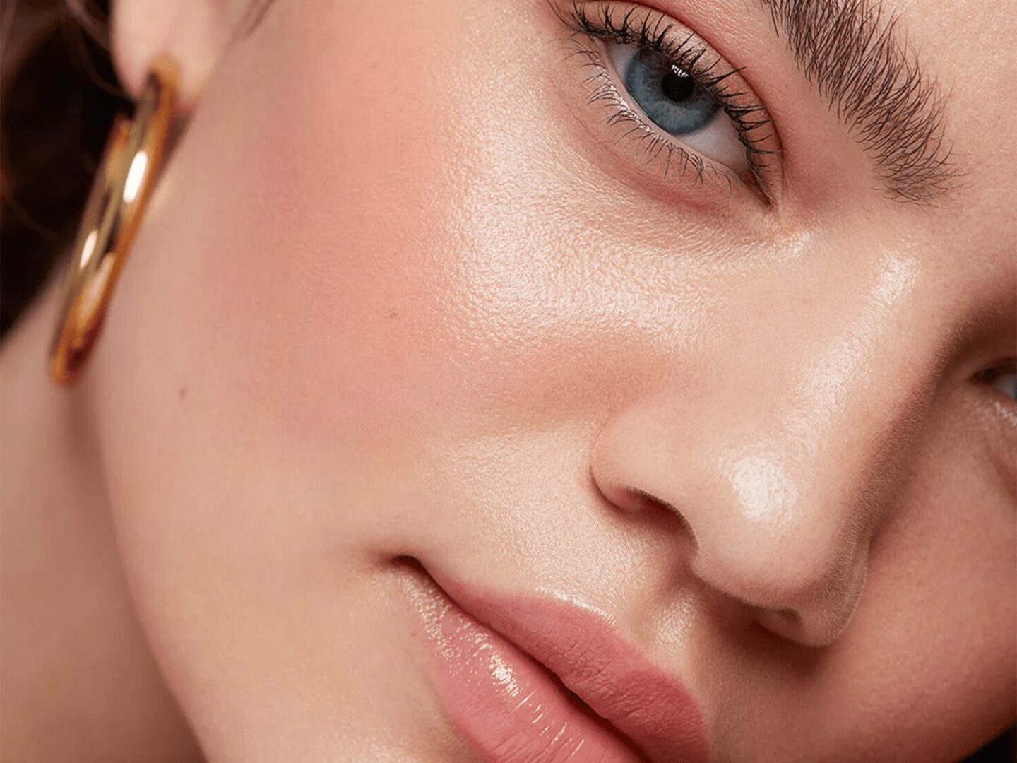 How to Style Peach Fuzz: The 2024 Pantone Color of the Year - The ...
